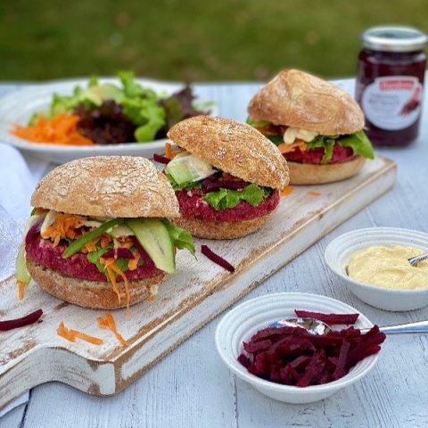 Beetroot Burger - Anna's Family Kitchen
